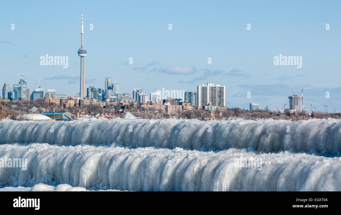 Toronto snow skyline hi-res stock photography and images - Alamy