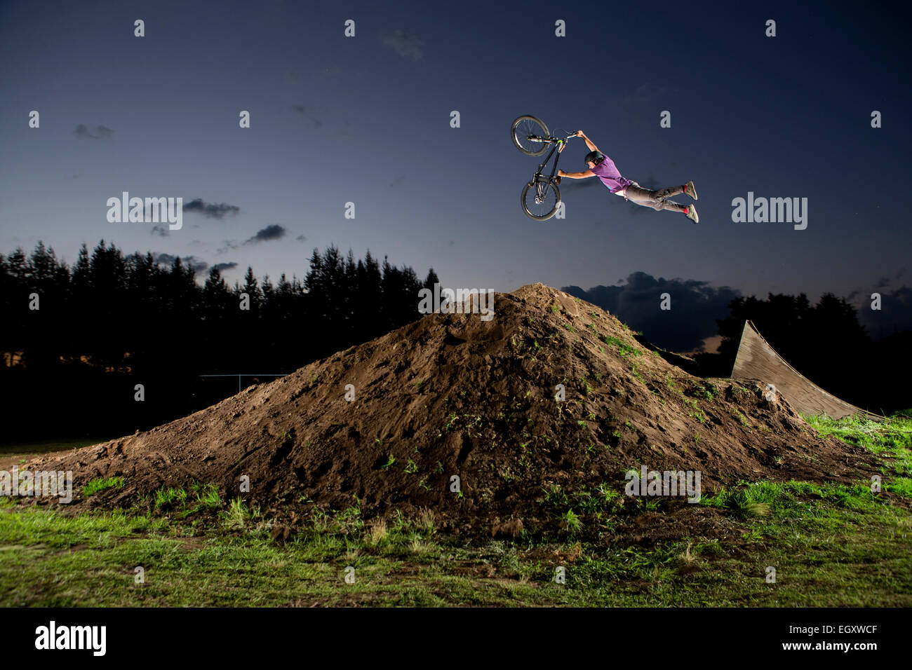 Dirt Jump Side View