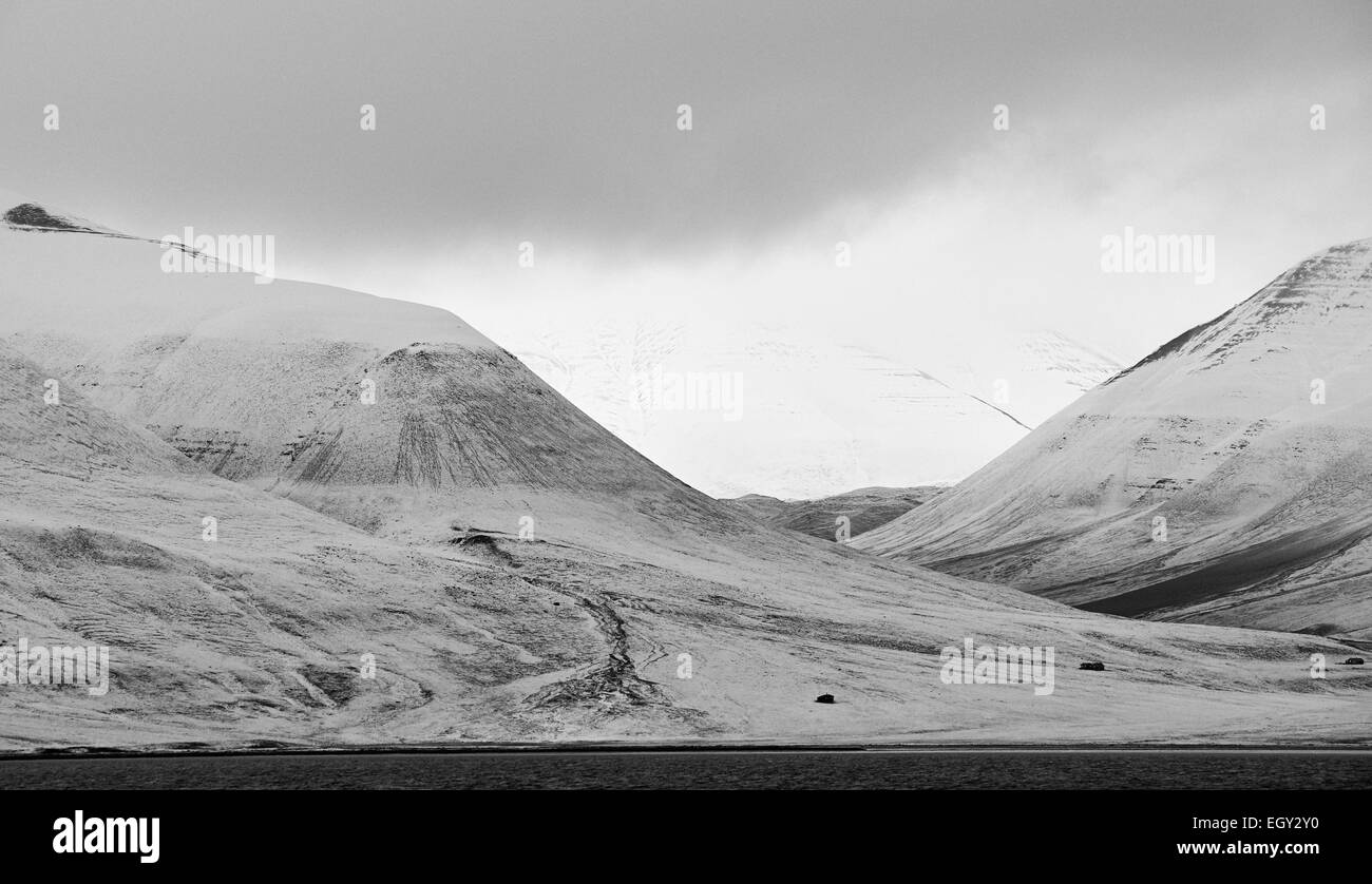 Cabins in Svalbard landscape Stock Photo - Alamy