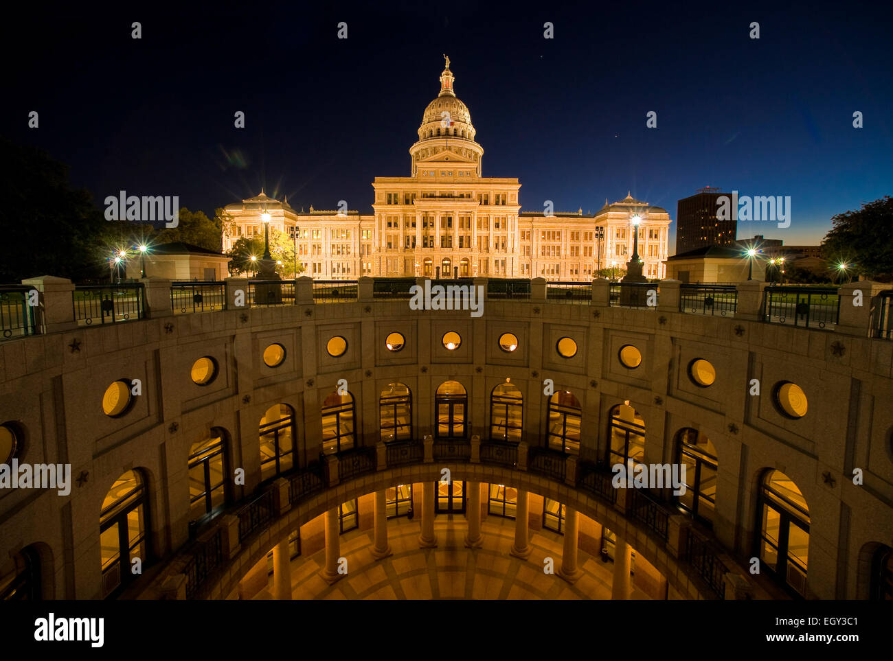 Texas State Capitol and underground rotunda at twilight in Austin ...