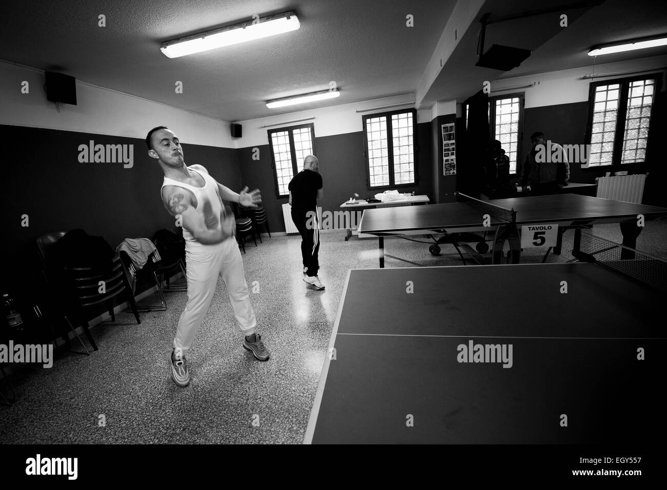 Italy, Bollate prison, Physical activity in the gym, ping pong Stock Photo - Alamy