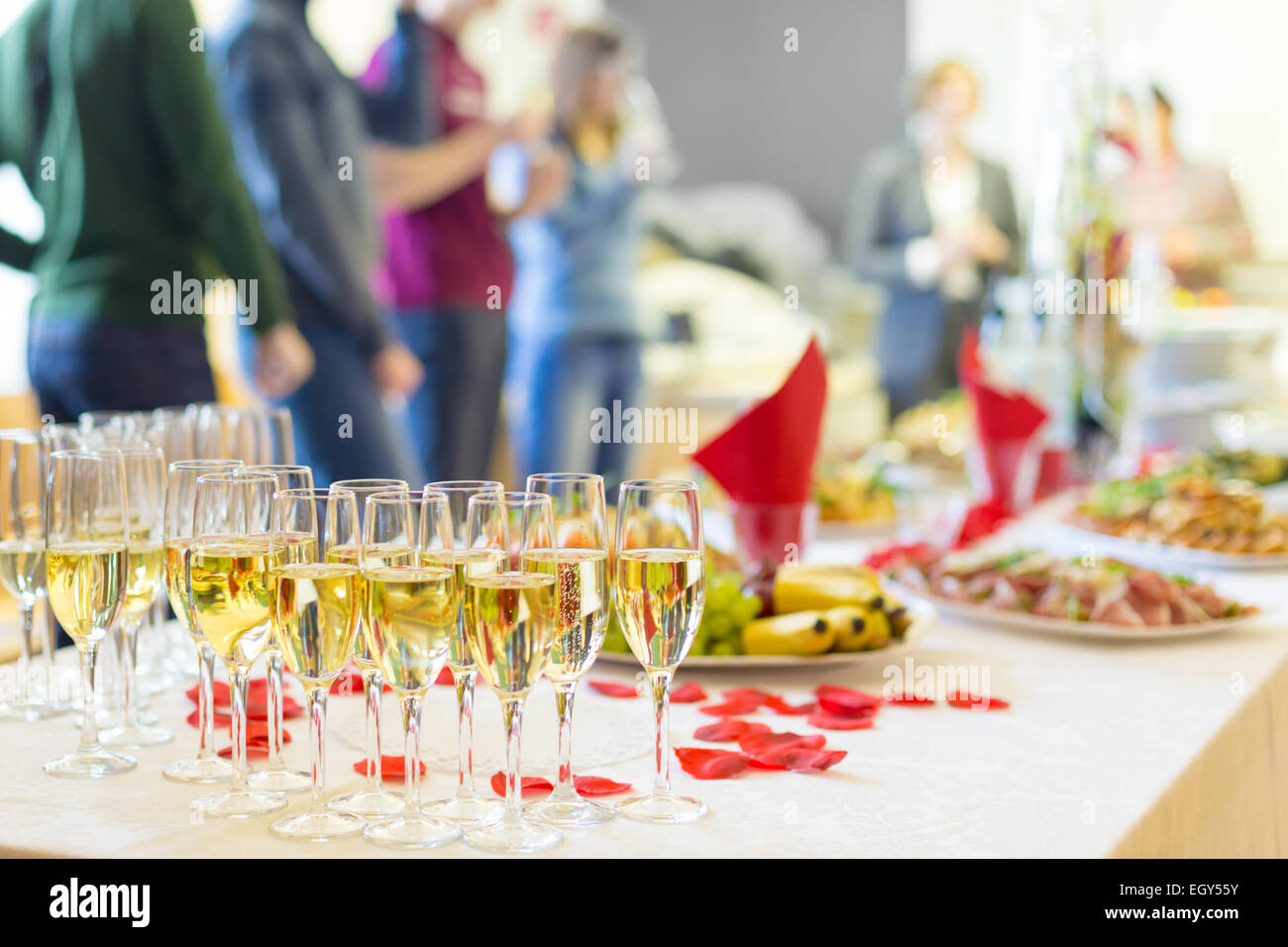 Banquet event. Champagne on table Stock Photo - Alamy