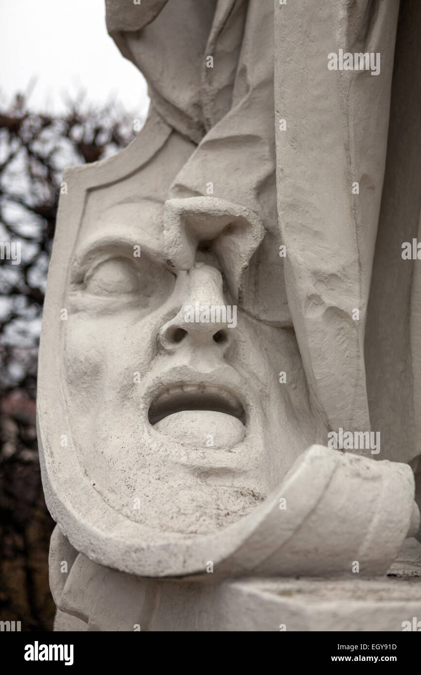 Statue detail at Belvedere Palace in Vienna Stock Photo - Alamy