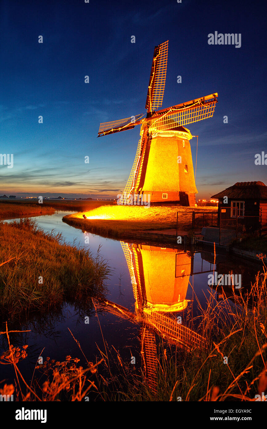 Rural windmill holland hi-res stock photography and images - Alamy