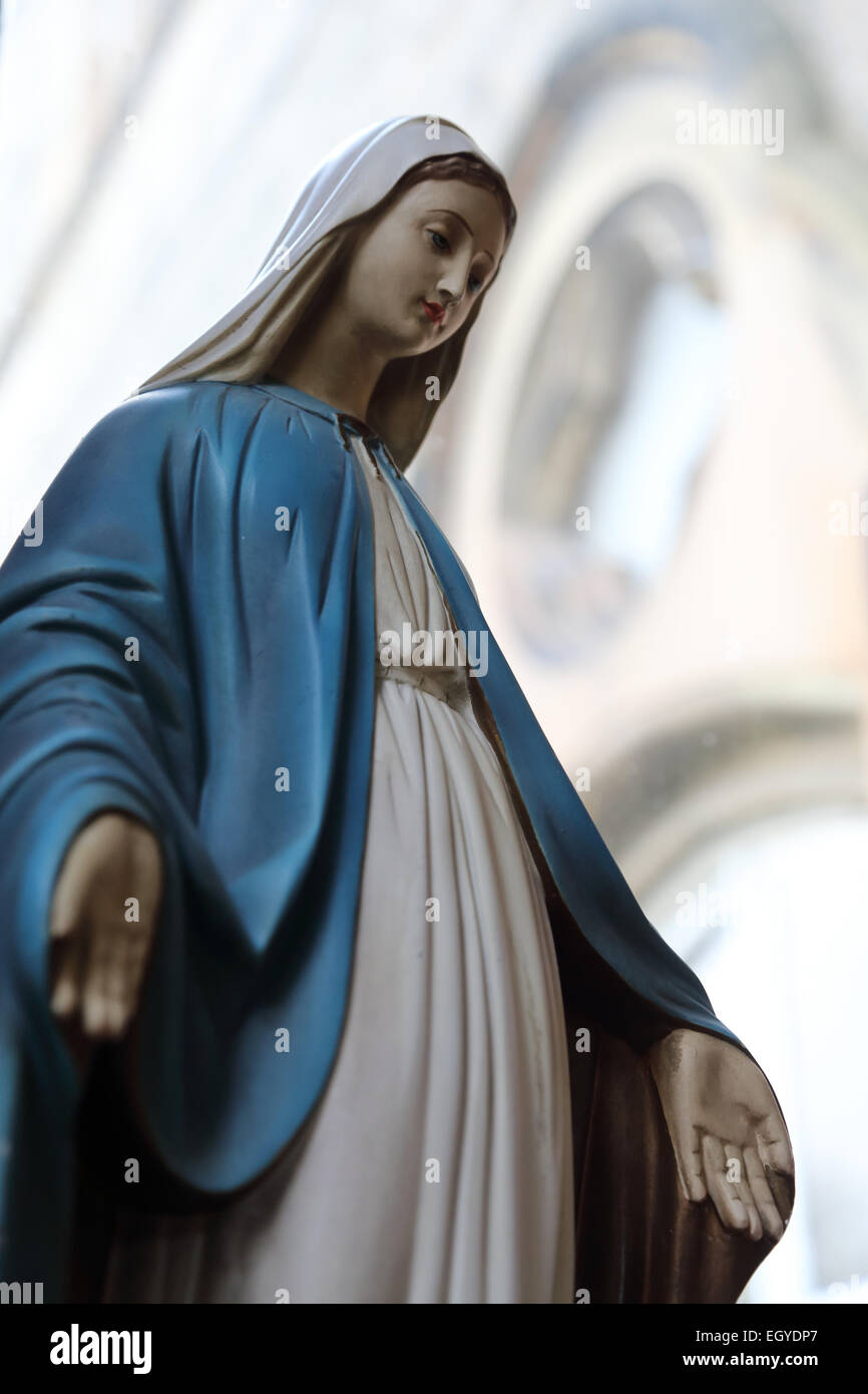 Statue of Madonna Stock Photo - Alamy