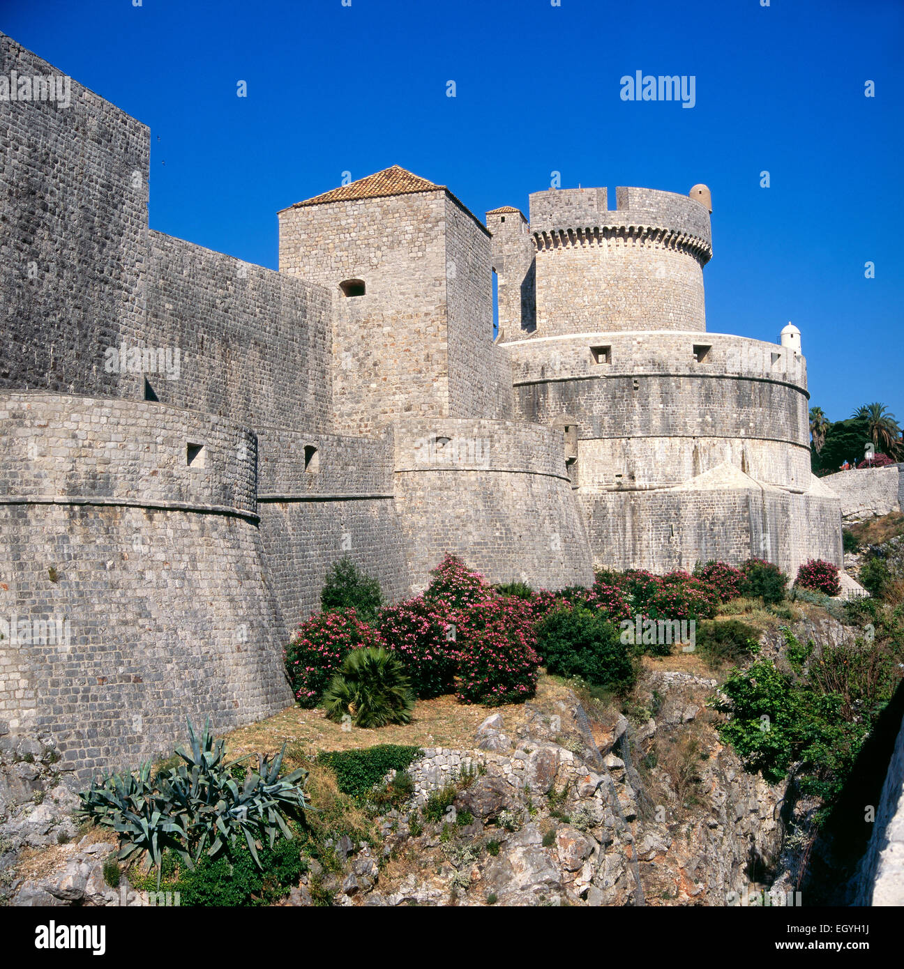 Medieval fort walls hi-res stock photography and images - Alamy