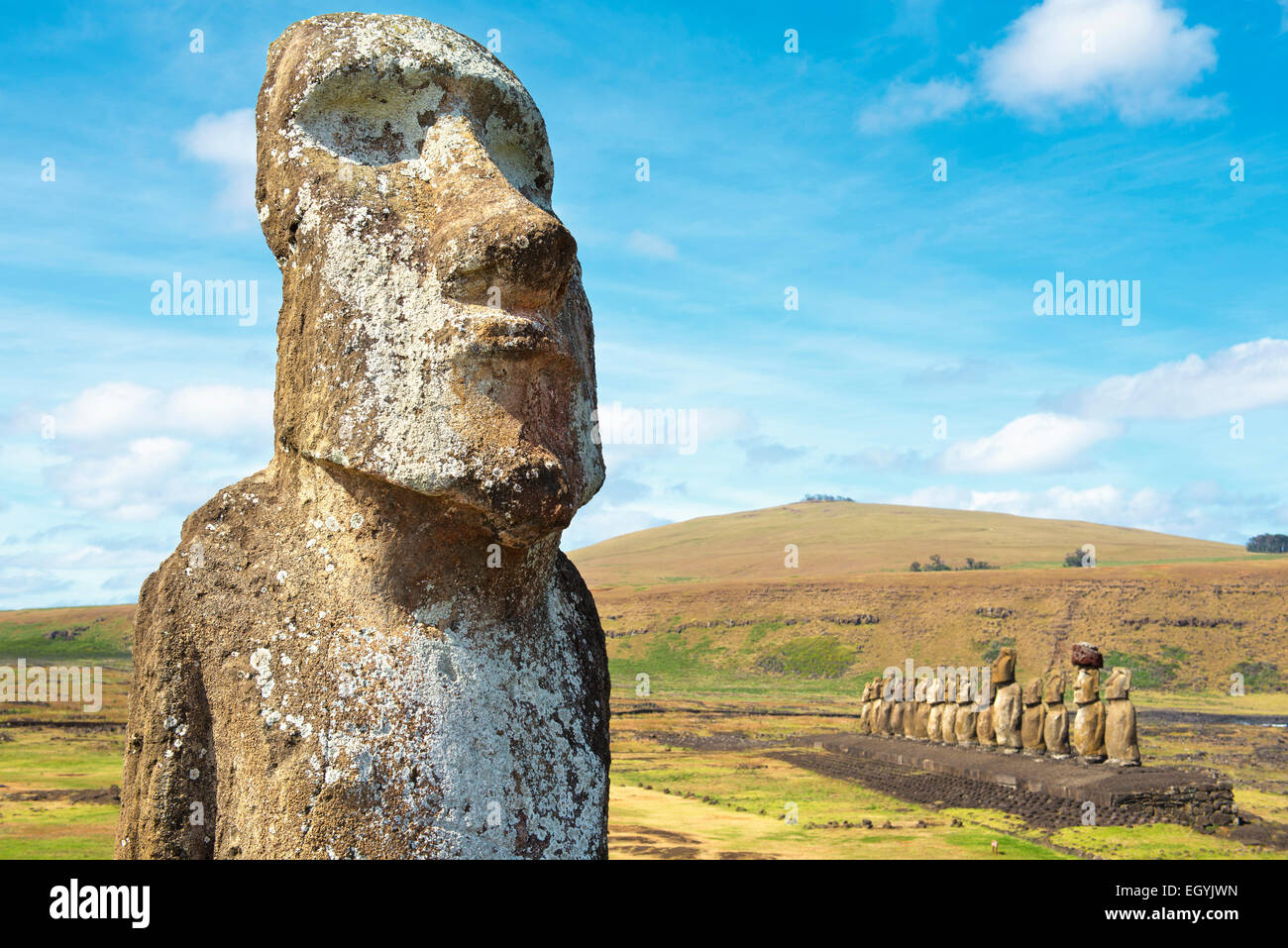 Moai art hi-res stock photography and images - Alamy