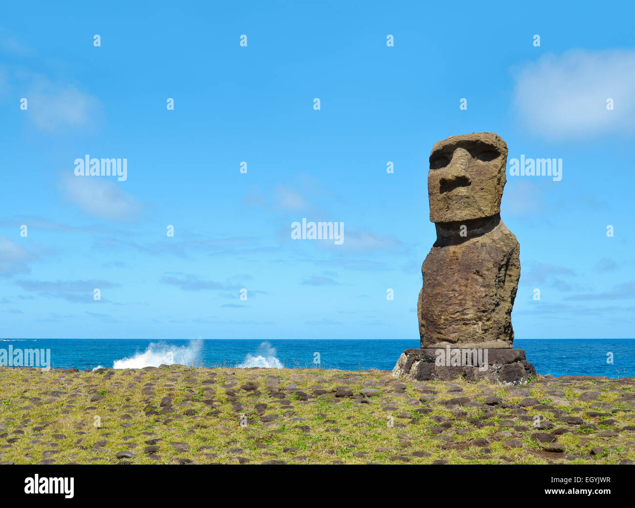 Moai Artwork High Resolution Stock Photography and Images - Alamy
