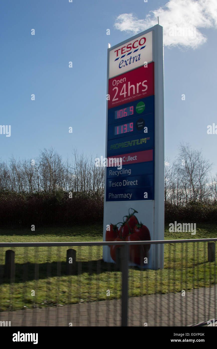 Tesco petrol sign hi-res stock photography and images - Alamy