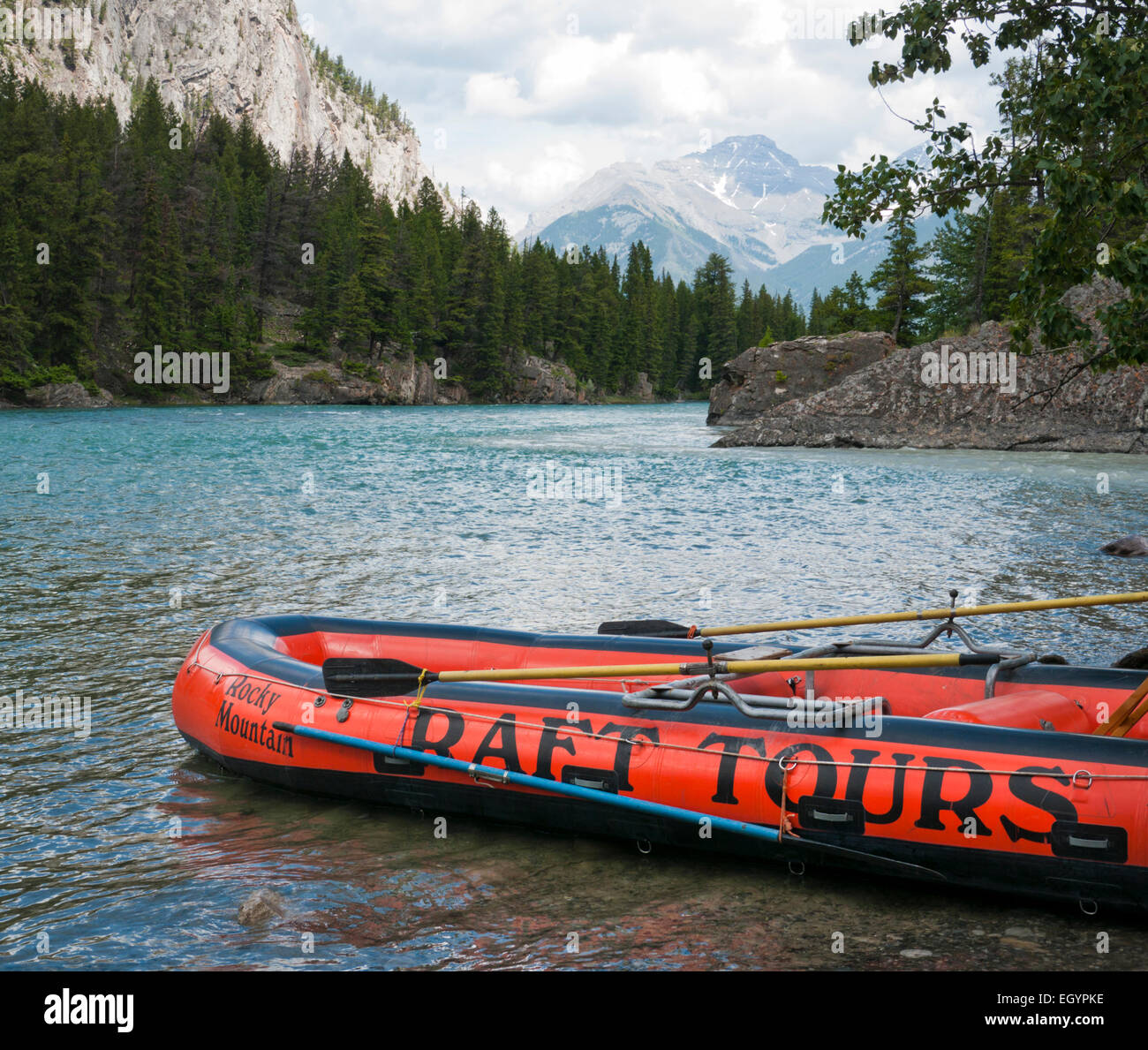 Bow river canada raft hi-res stock photography and images - Alamy