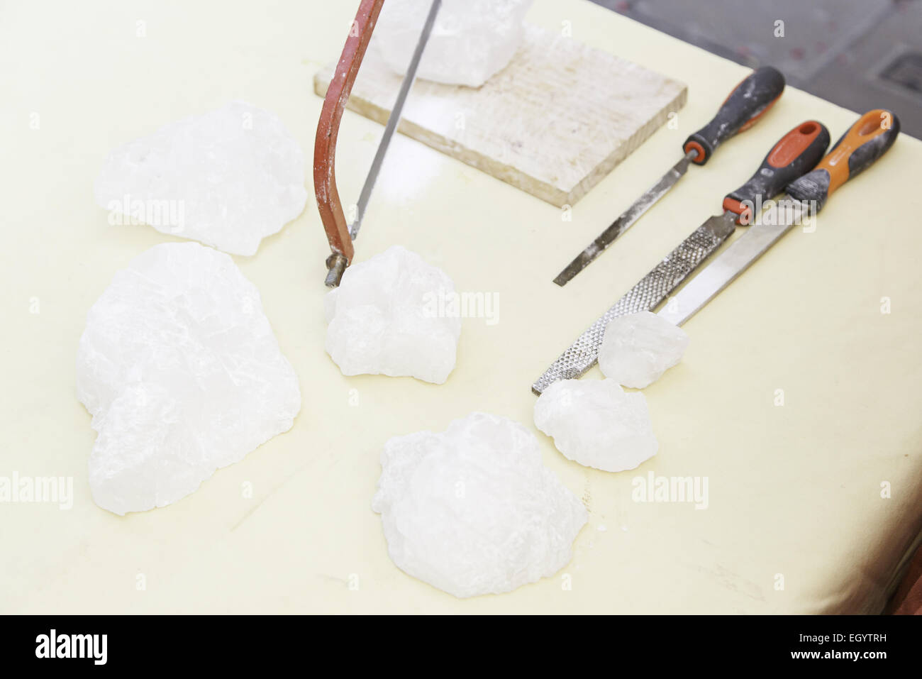 Cutting quartz stone, detail of a mineral Stock Photo - Alamy