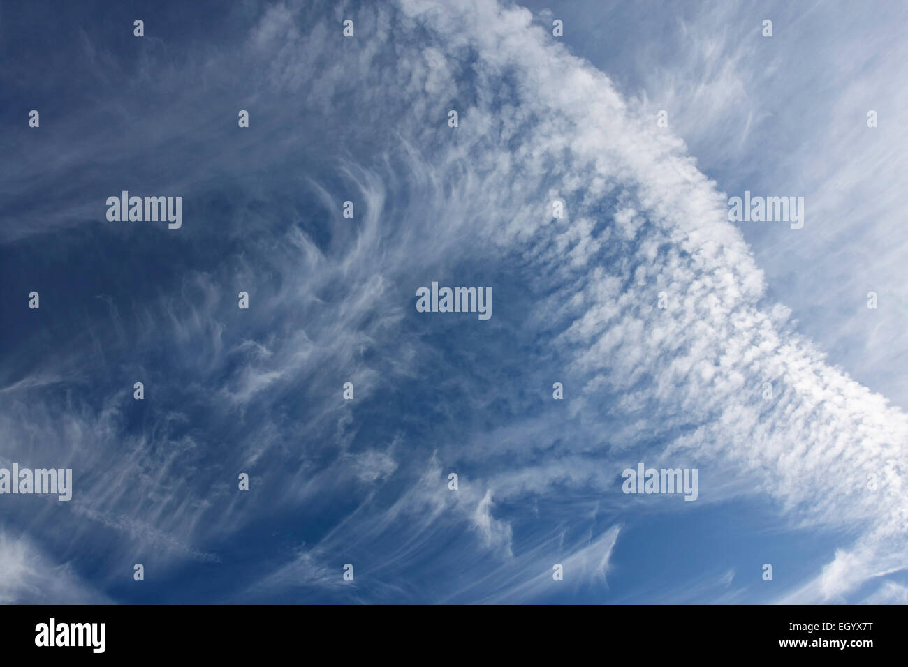 Mares tails clouds hi-res stock photography and images - Alamy
