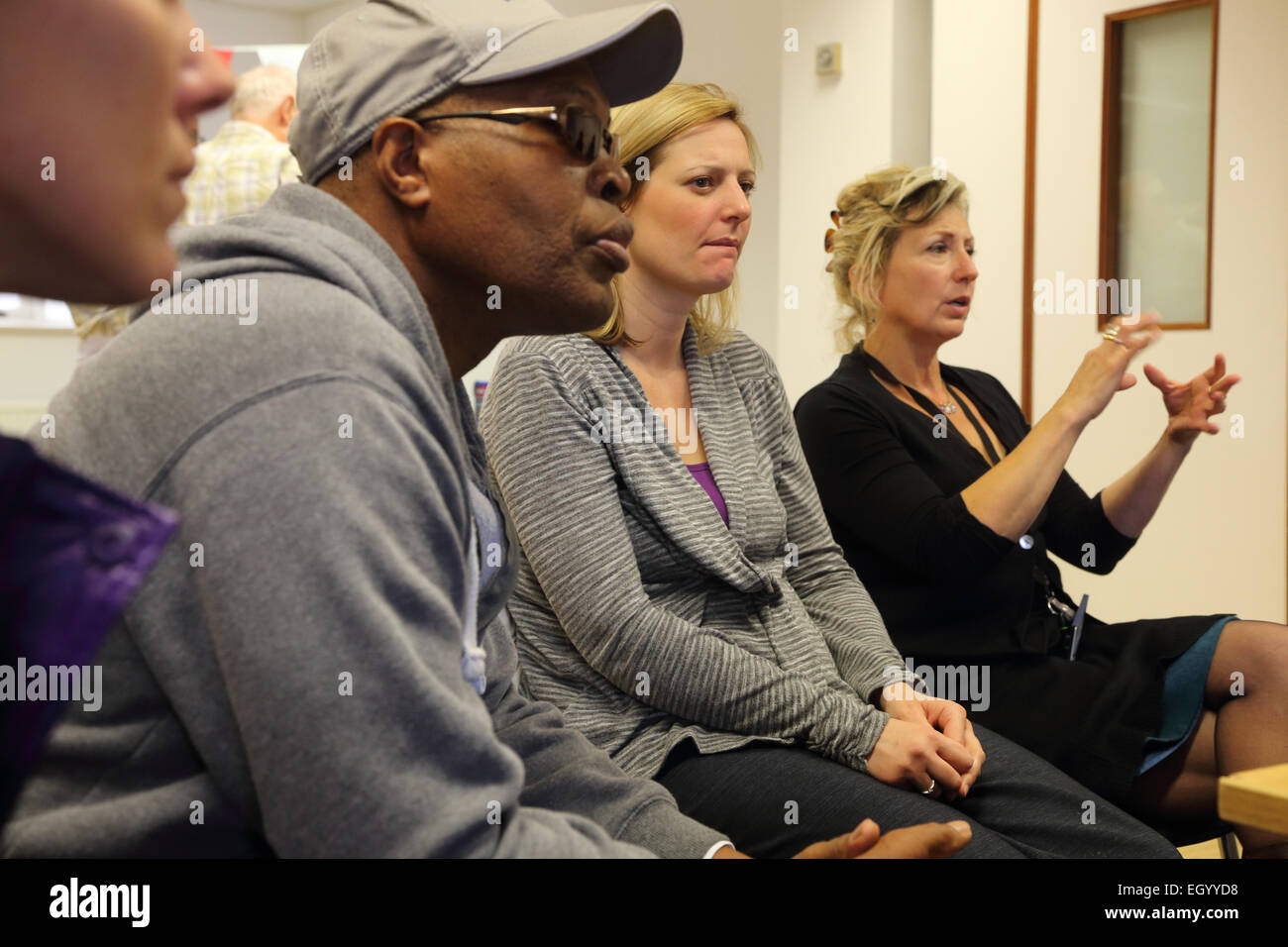 Signing for deaf people hi-res stock photography and images - Alamy