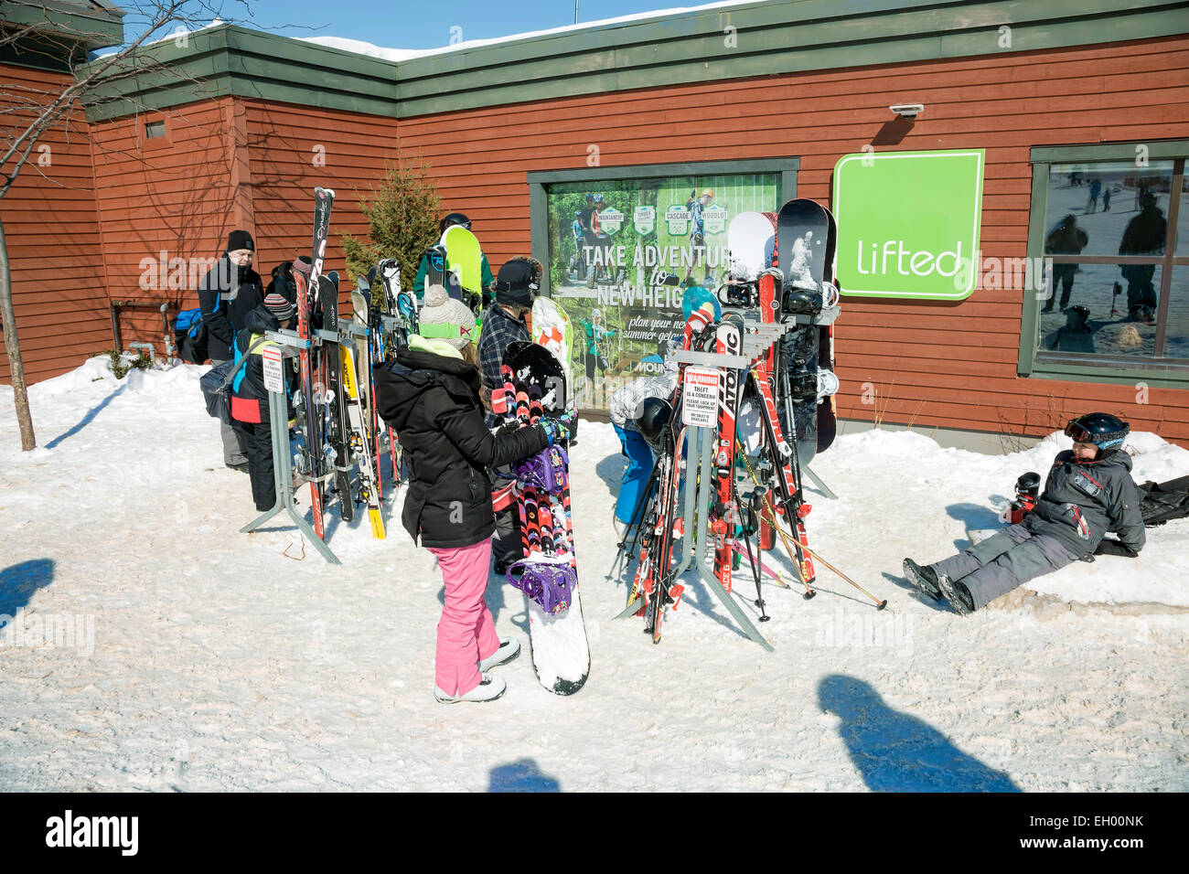 Alpine ski resort of blue mountains in collingwood hi-res stock ...