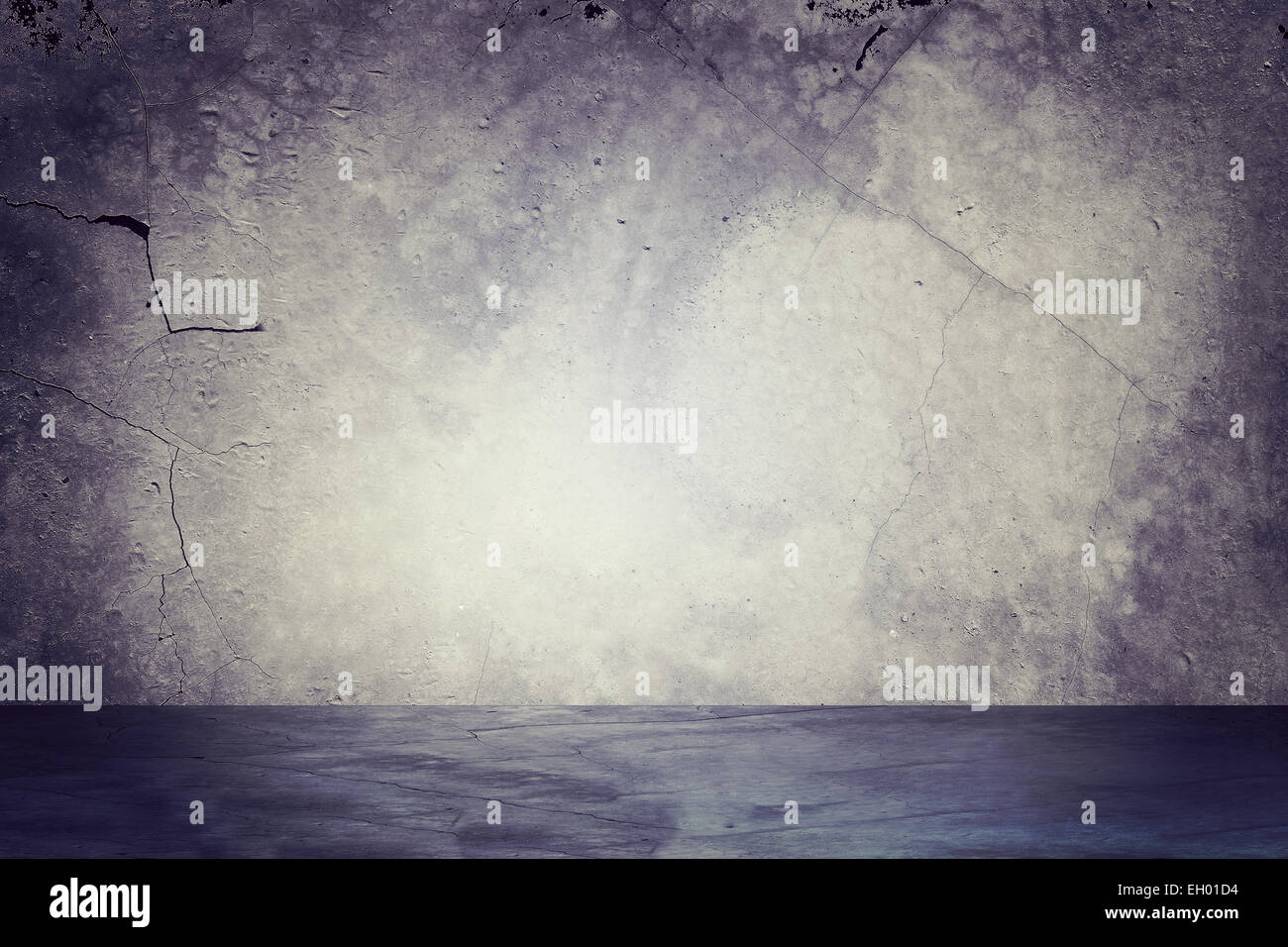 Concrete gray wall with fissure Stock Photo - Alamy