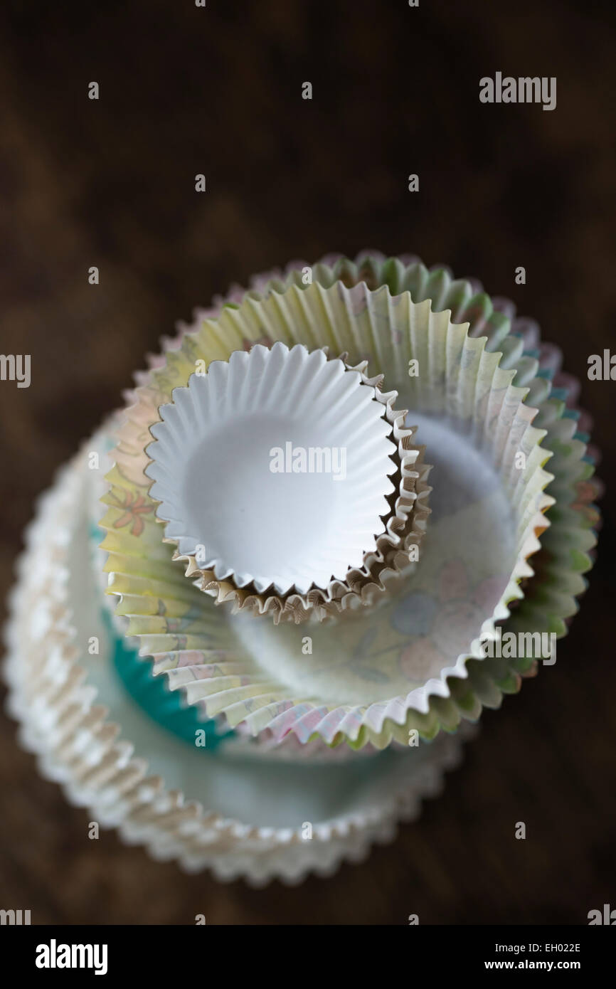 Stack of paper liners for pastries or confectionery Stock Photo - Alamy