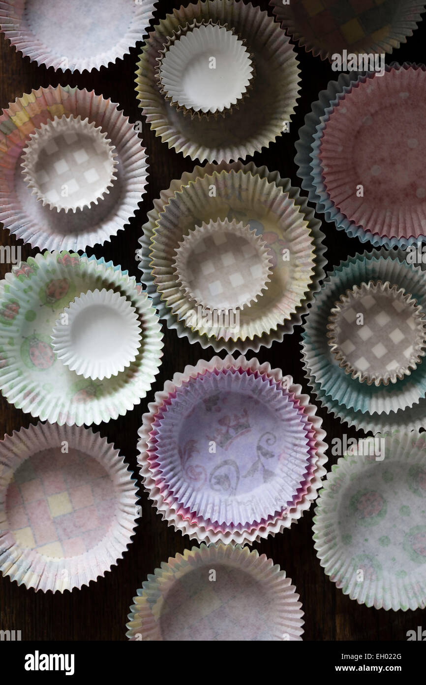 Paper liners hi-res stock photography and images - Alamy