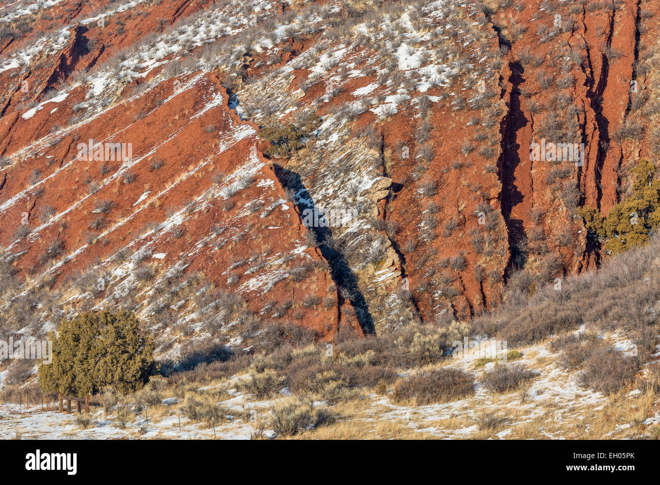 layers of red sandstone rock - winter scenery in Red Mountain Open ...