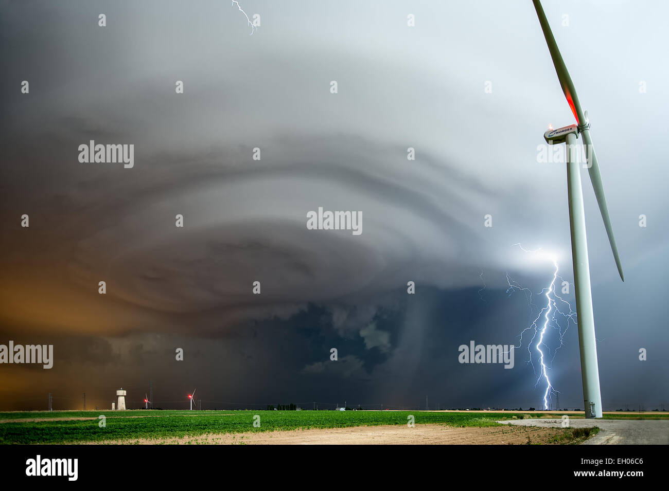 Lightning and wind in the evening countryside - France - supercell ...
