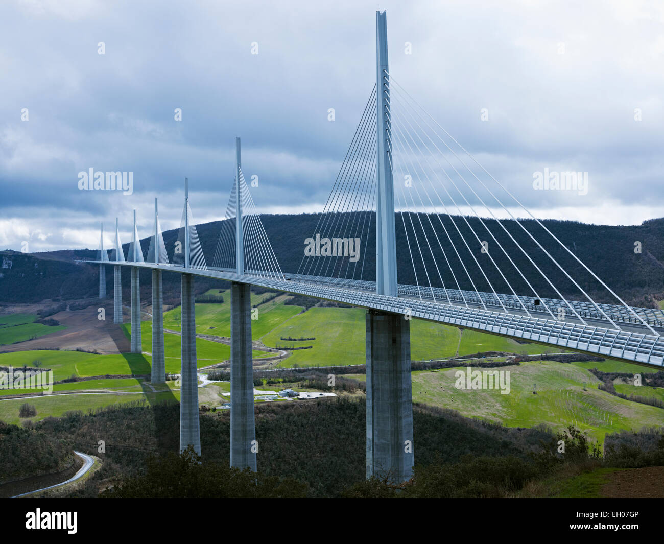Bridge millau tarn valley france hi-res stock photography and images ...