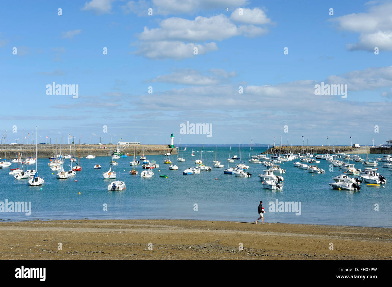 The dry harbour of Saint-Quay-Portrieux,low tide,Cotes-d'Armor,Bretagne ...