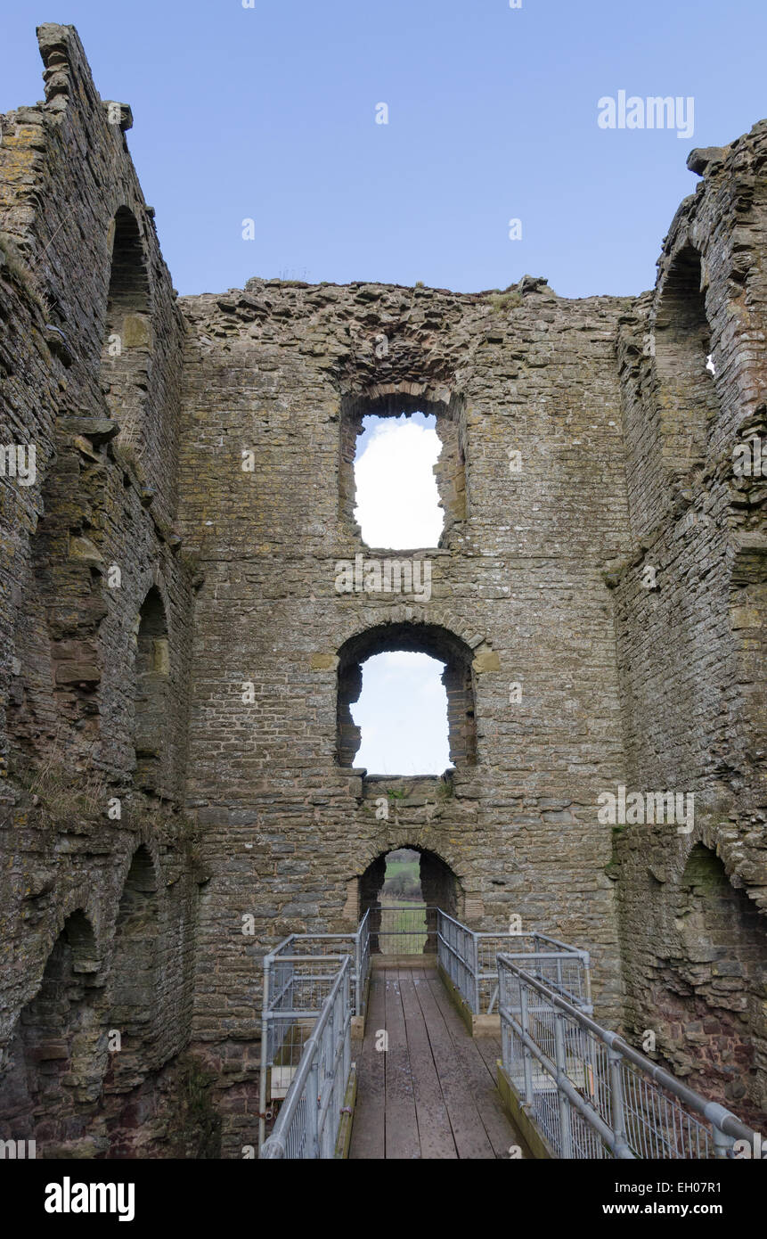 Ruins of Clun Castle, a Norman Welsh border castle in Shropshire Stock ...