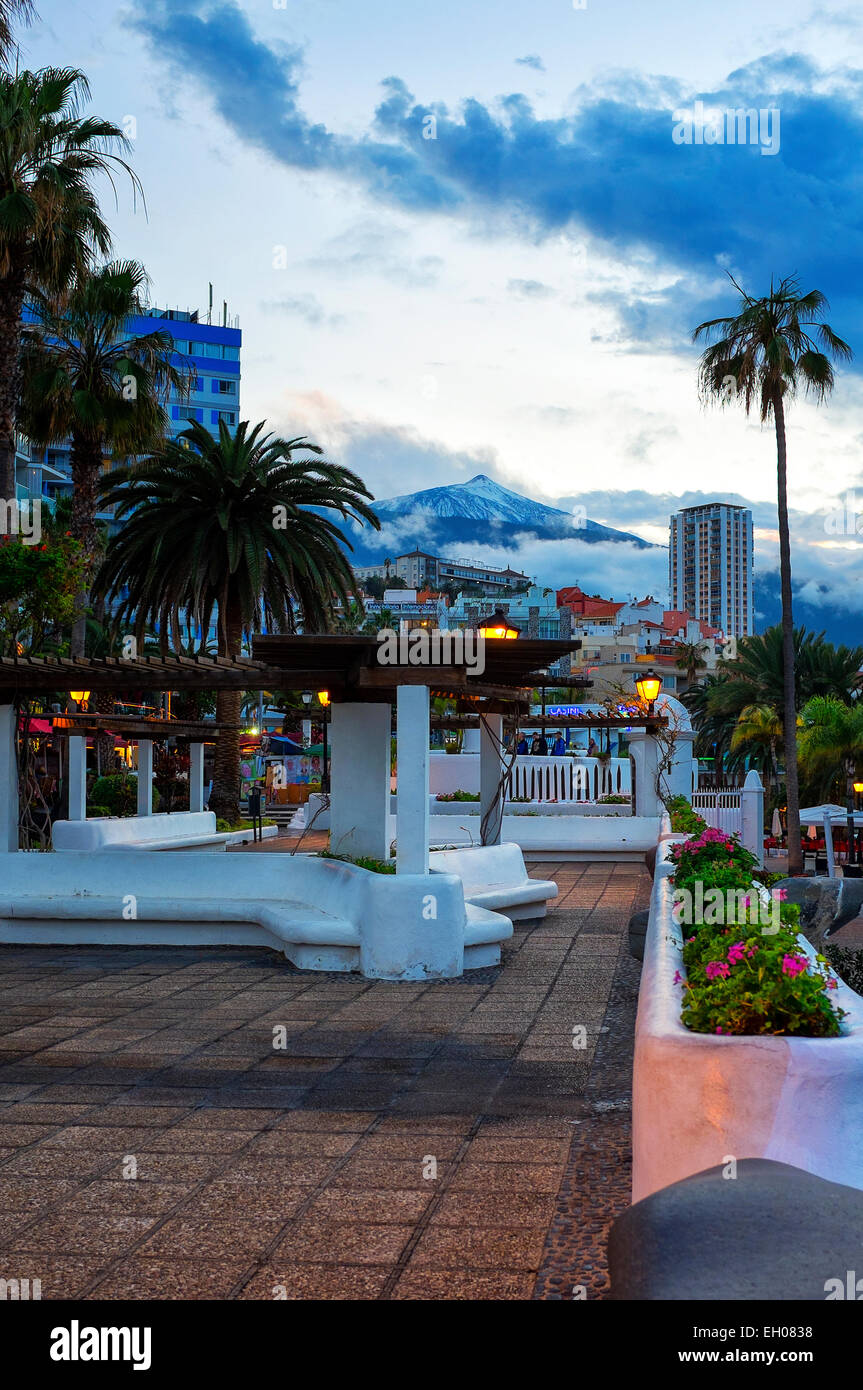 Puerto colon tenerife hi-res stock photography and images - Alamy