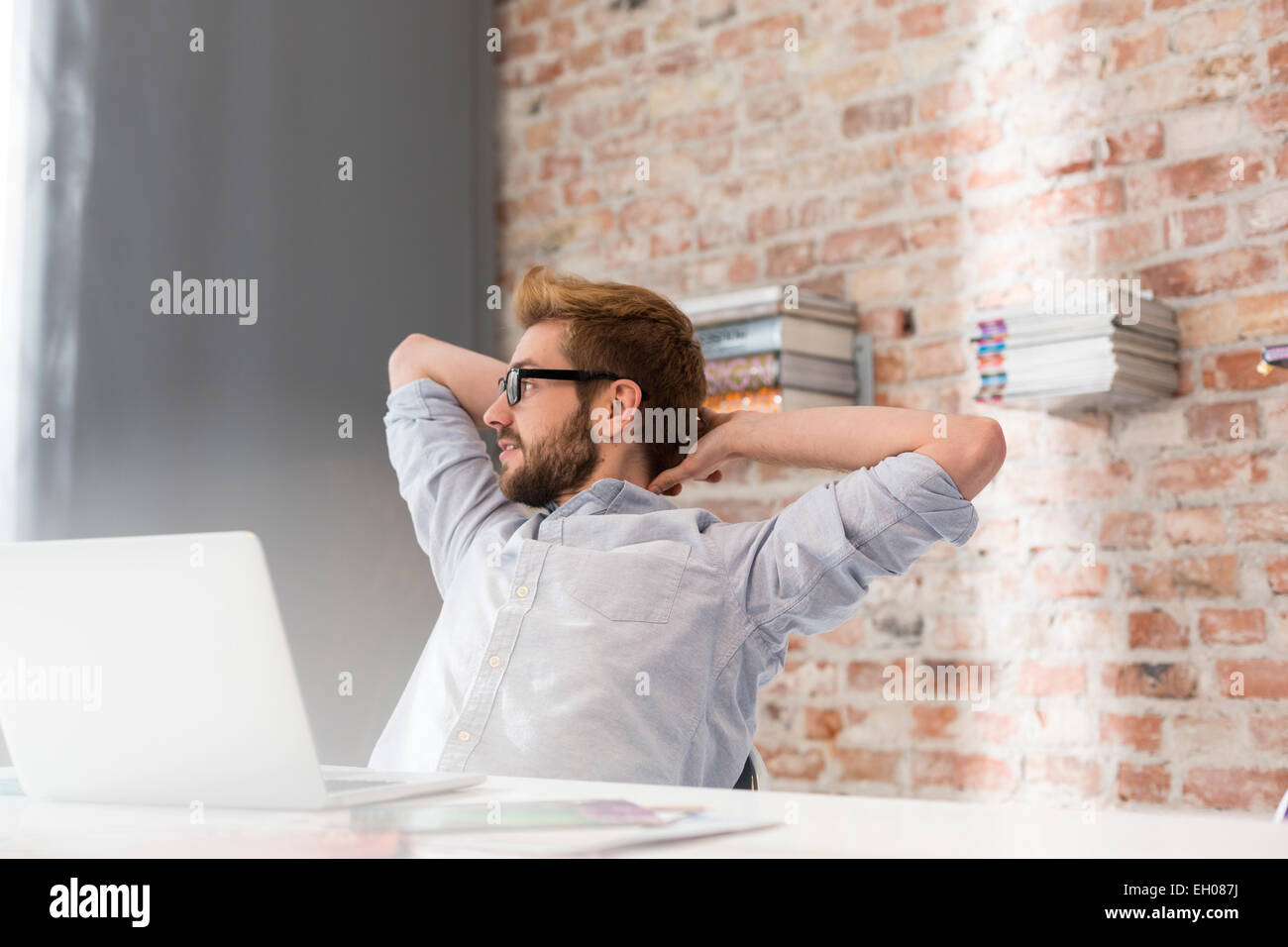 Wall behind desk hi-res stock photography and images - Alamy