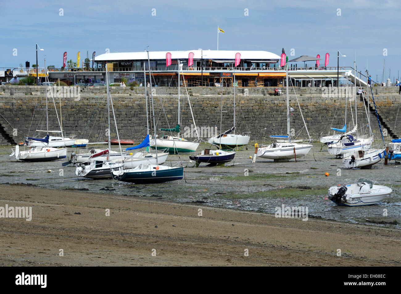 The dry harbour of Saint-Quay-Portrieux,low tide,Cotes-d'Armor,Bretagne ...