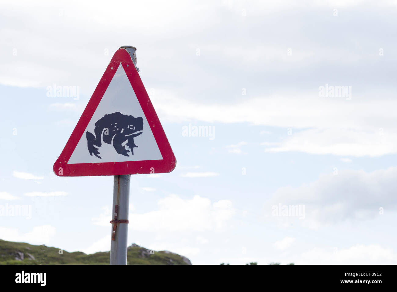 Toad crossing warning sign hi-res stock photography and images - Alamy