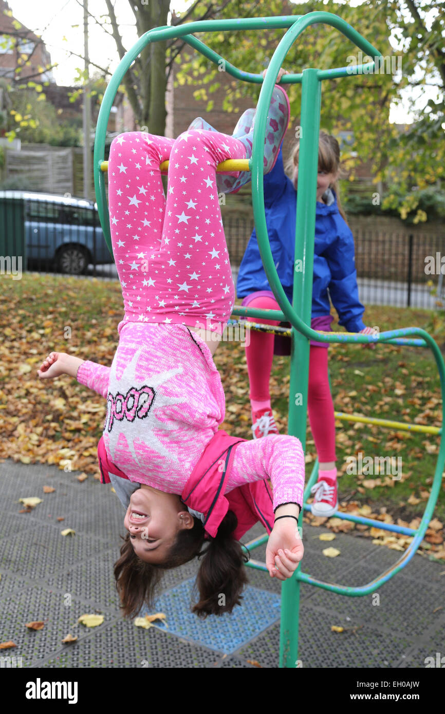 Girls climbing frame hi-res stock photography and images - Alamy