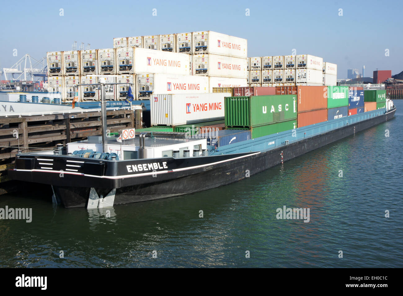 Ensemble ENI 02322909 at Hartelhaven in the Port of Rotterdam. This ...