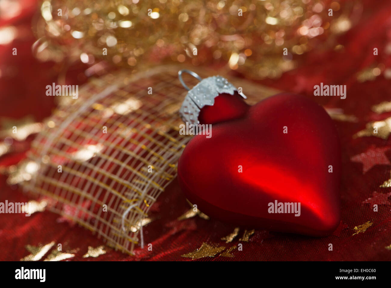 Christmas heart gold hi-res stock photography and images - Alamy