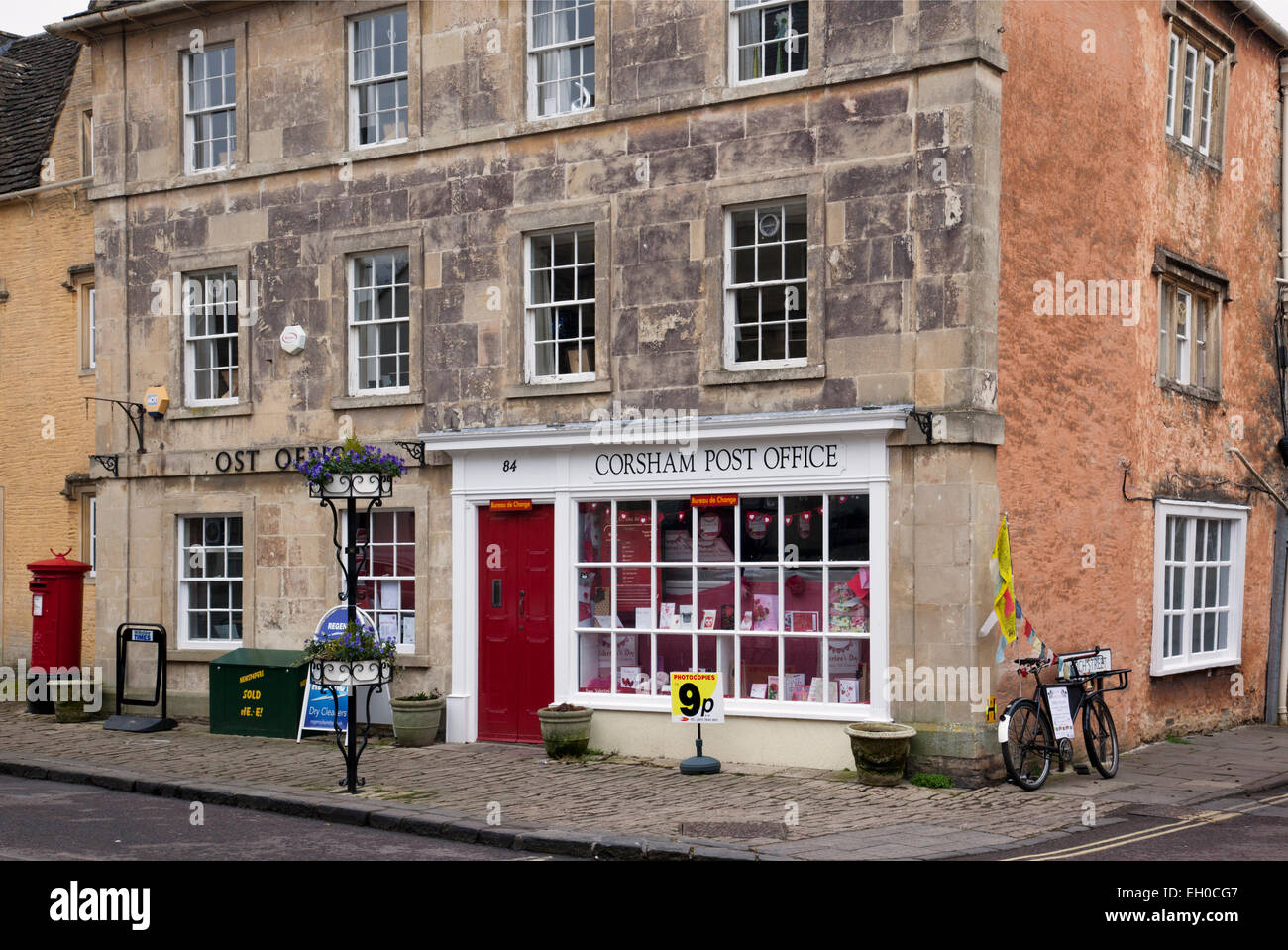 Post office uk exterior hi-res stock photography and images - Alamy