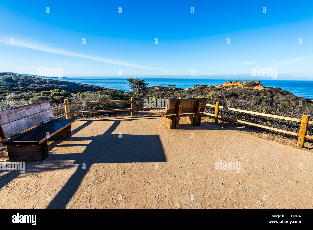 Overlook bench hi-res stock photography and images - Alamy