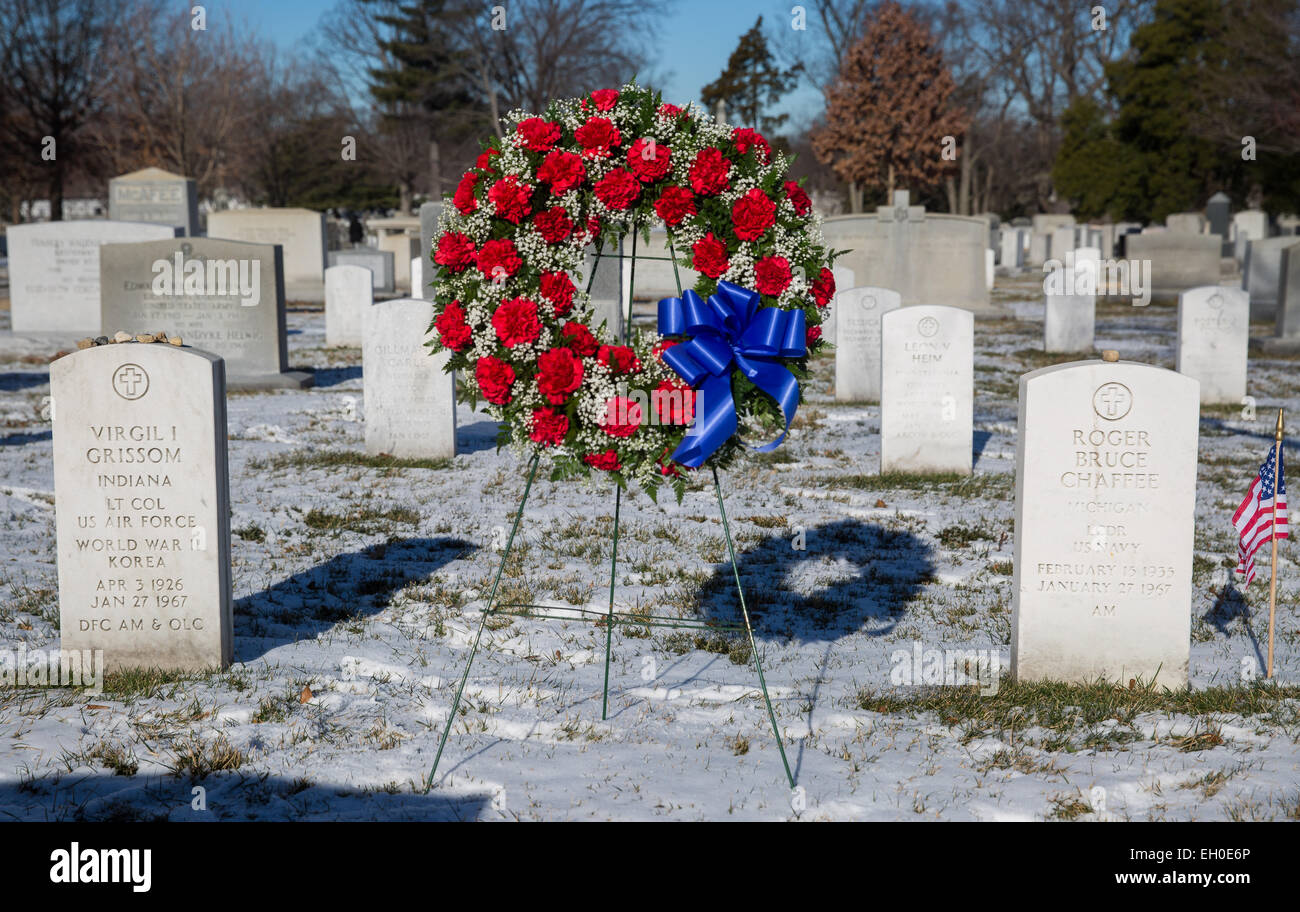 Virgil i gus grissom hi-res stock photography and images - Alamy