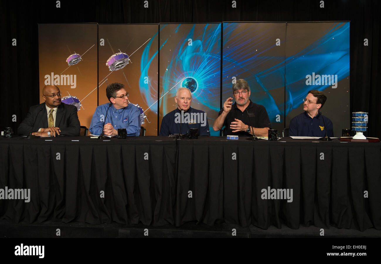 Nasa space flight suite hi-res stock photography and images - Alamy