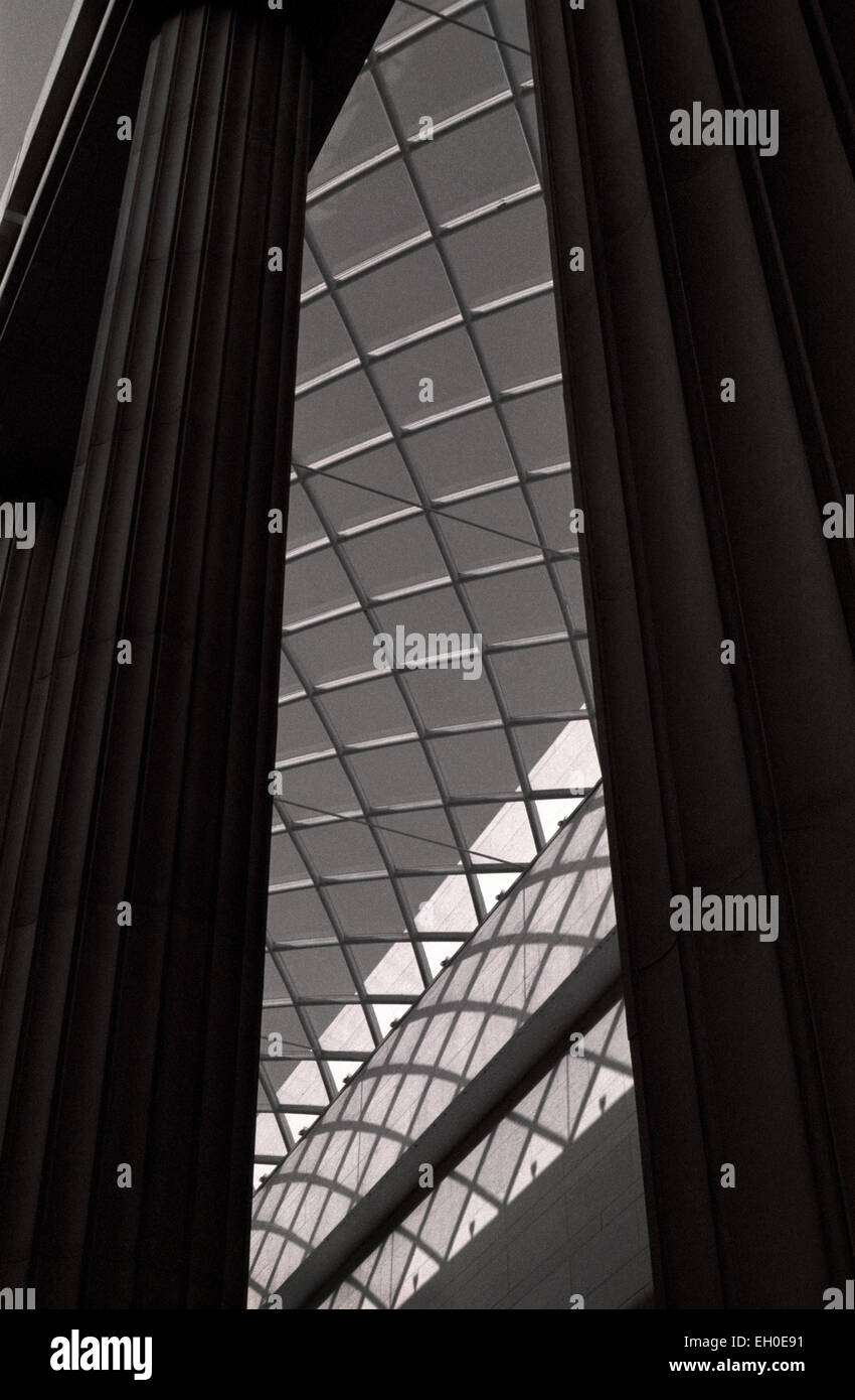 Architectural detail column ceiling glass hi-res stock photography and ...