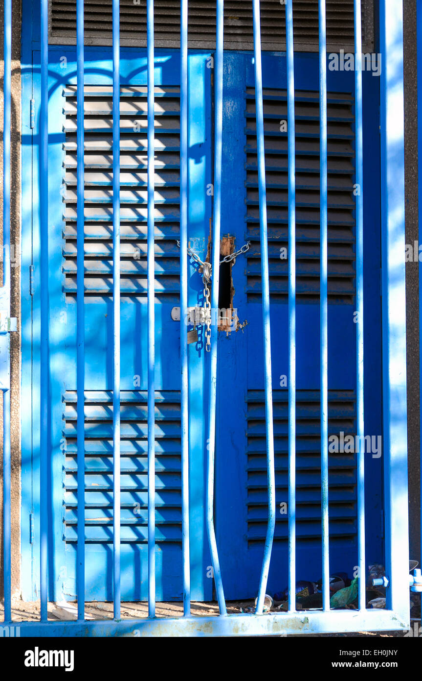 Metal Gates Locked Stock Photo - Alamy