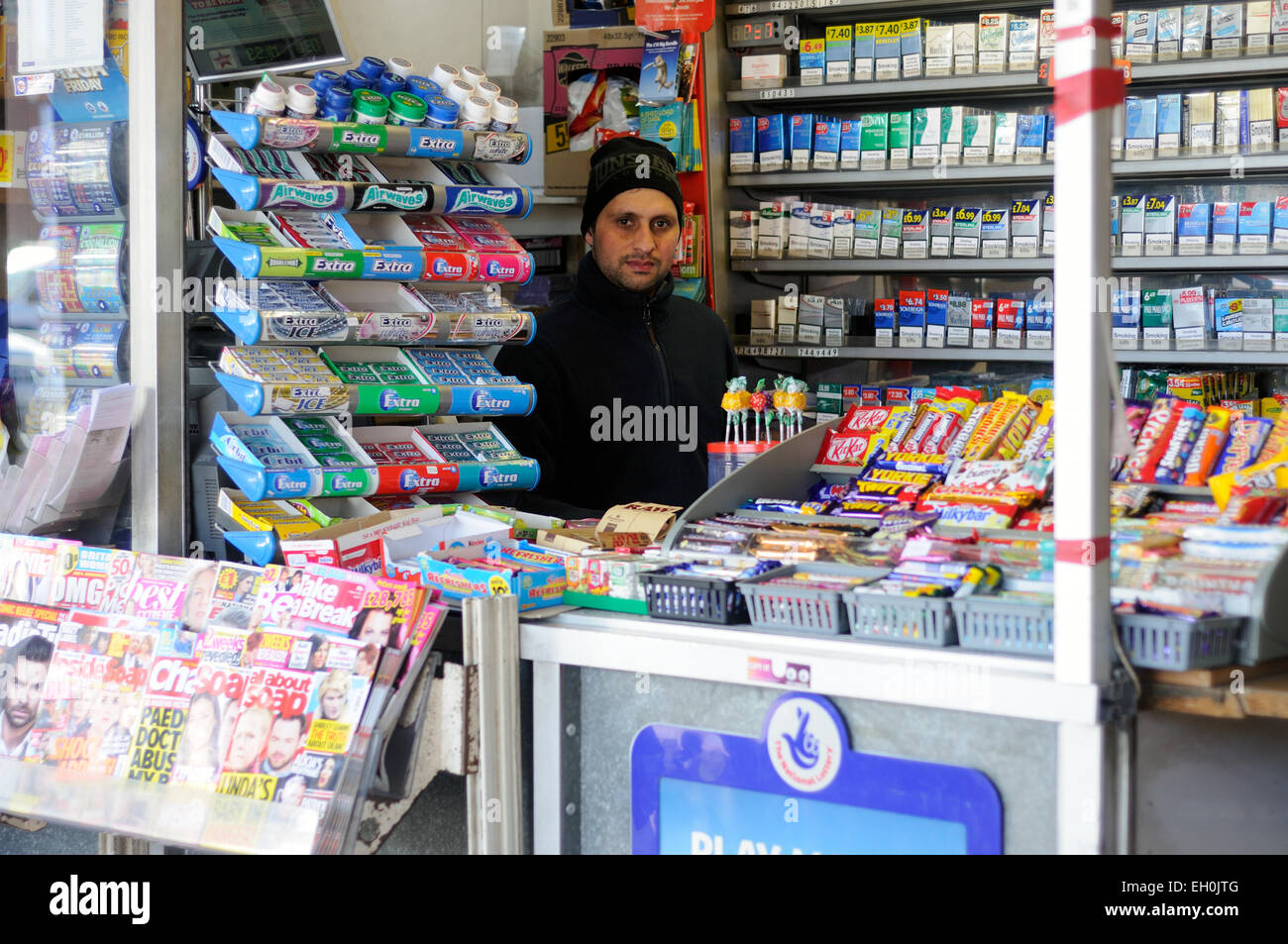 Newsagent uk hi-res stock photography and images - Alamy