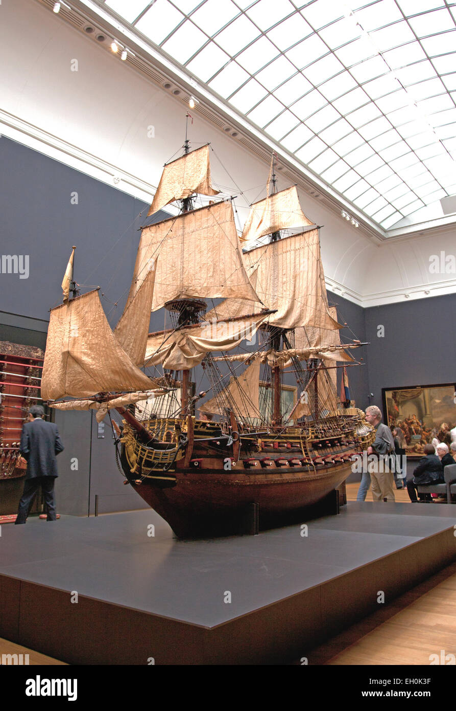 Warship exhibit hi-res stock photography and images - Alamy