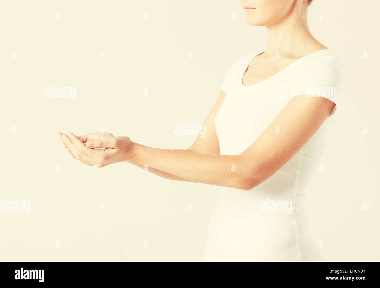 womans cupped hands Stock Photo - Alamy