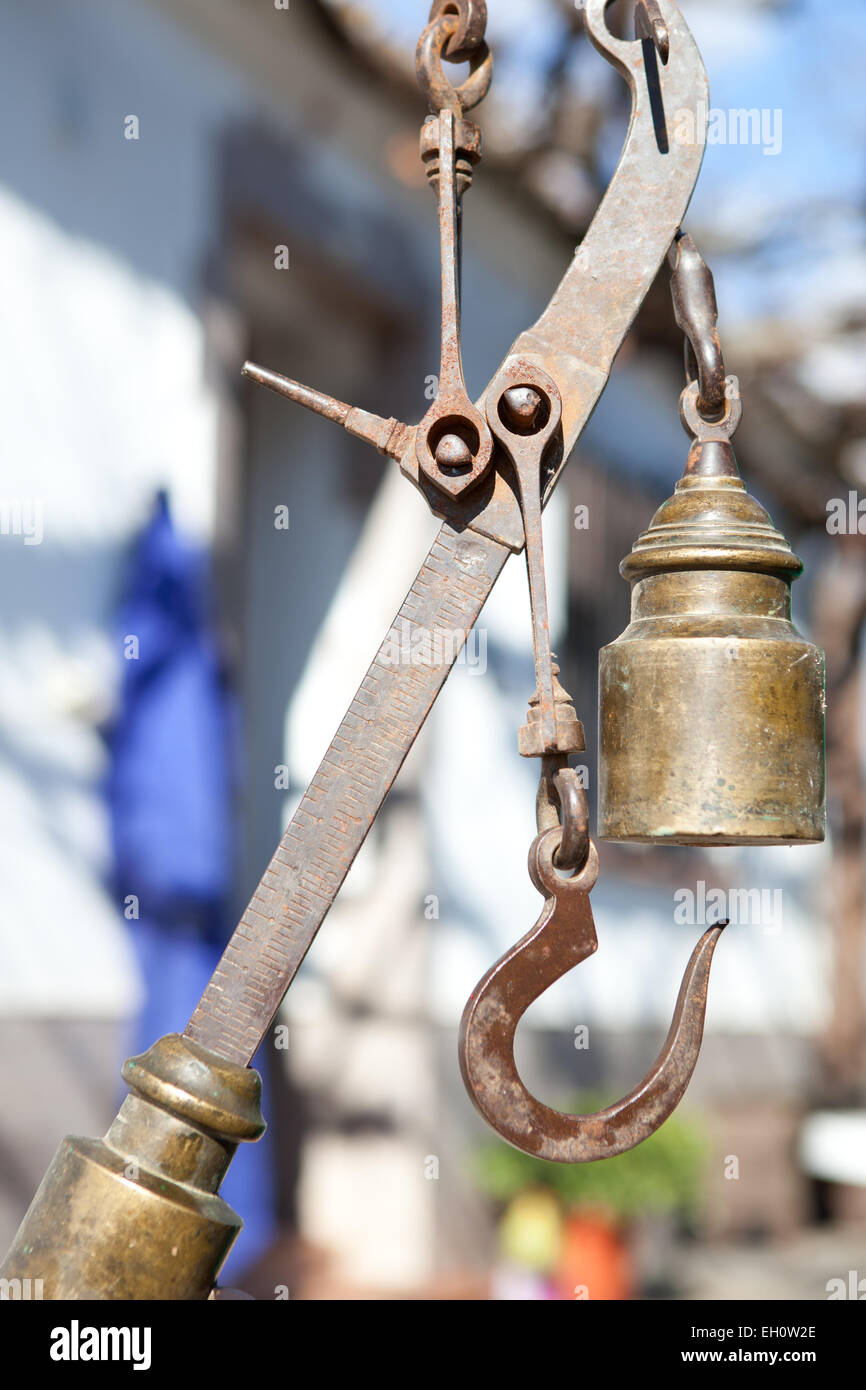 Kilogram scale hanging hi-res stock photography and images - Alamy