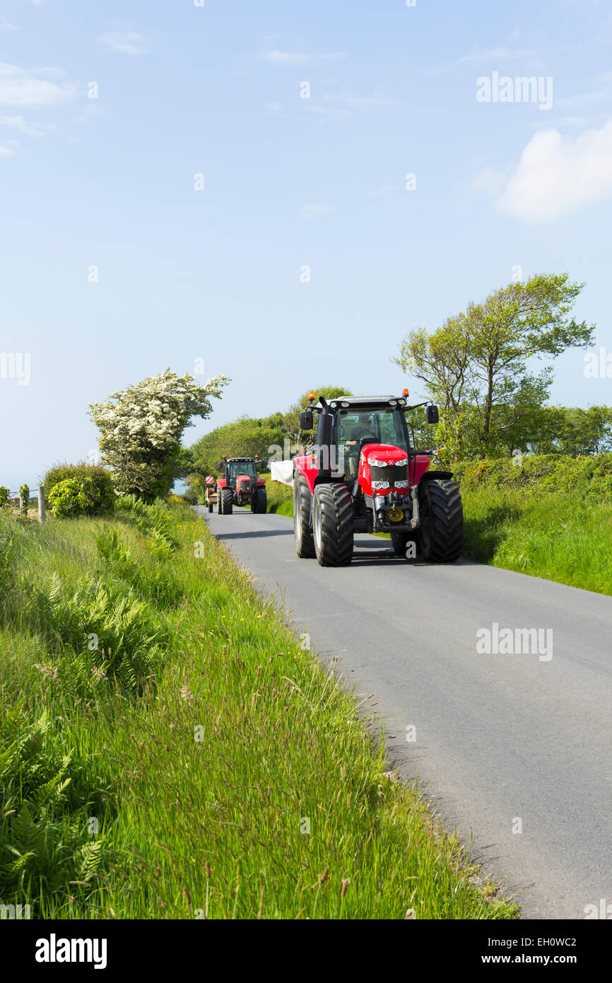 Tractors massey ferguson farming hi-res stock photography and images ...