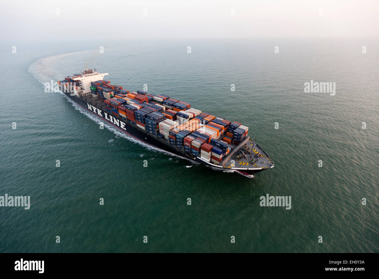 Container ship pollution vessel hi-res stock photography and images - Alamy