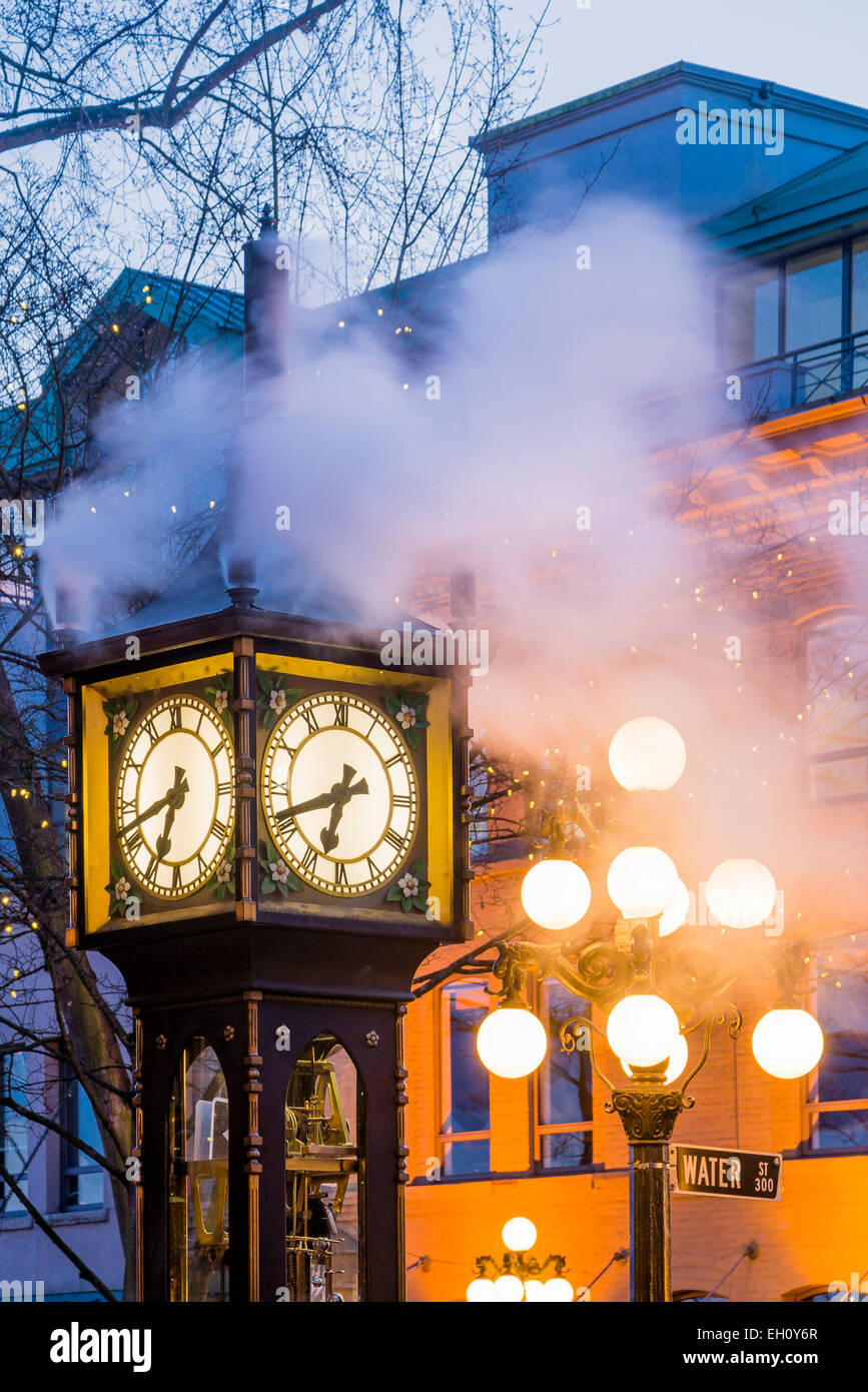 Gas steam clock hi-res stock photography and images - Alamy