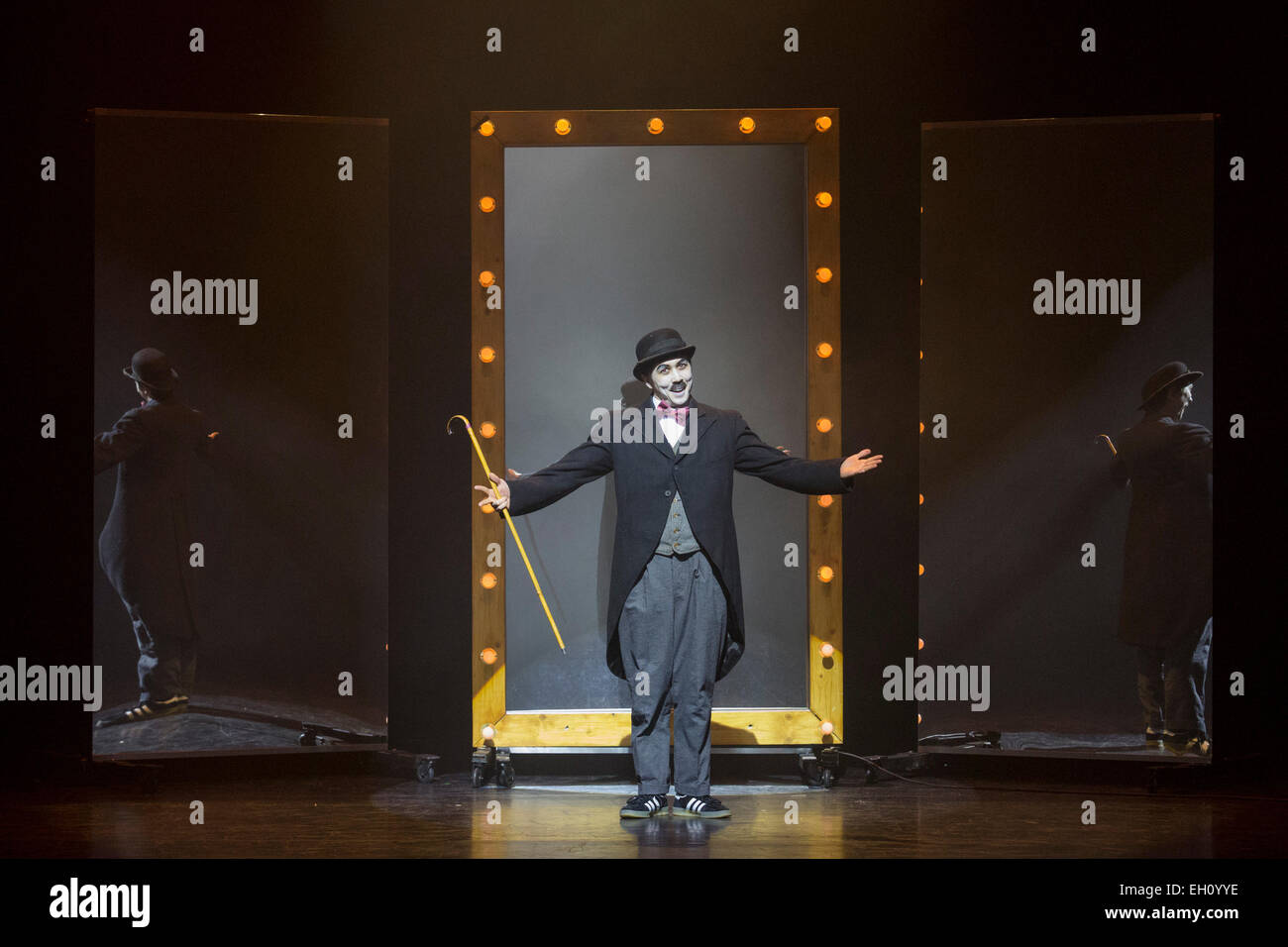Tommy Franzén performs as a Charlie Chaplin-character in "Smile ...