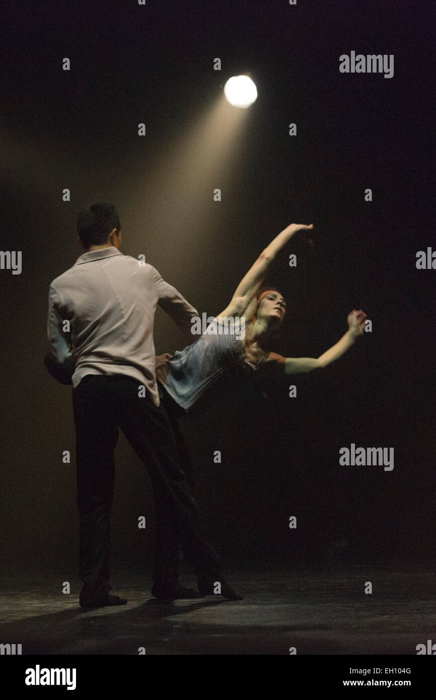 Peter Chu and Anne Plamondon perform in "A Picture of You Falling" by ...