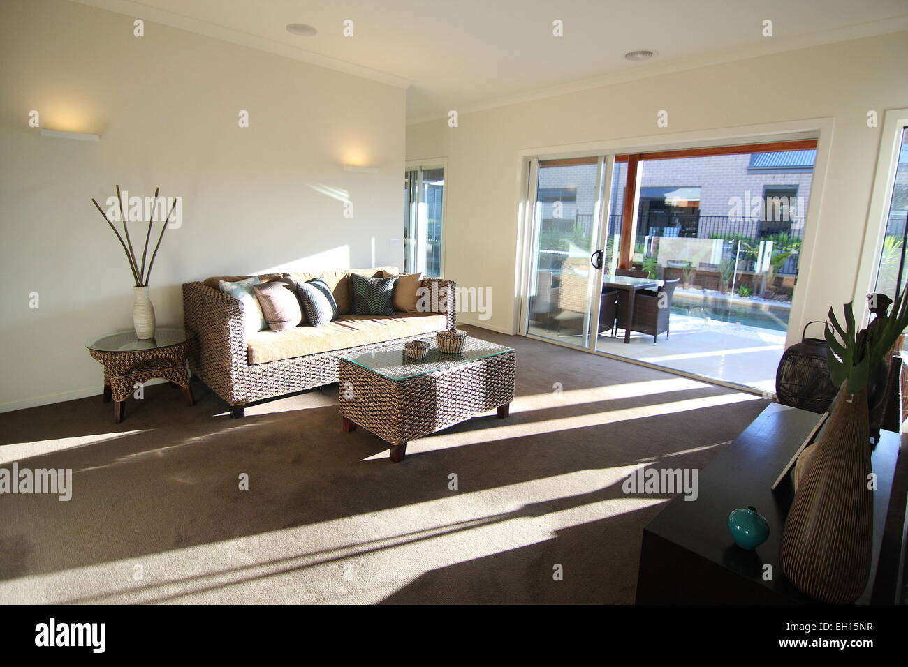 Open plan living room wall hi-res stock photography and images - Alamy