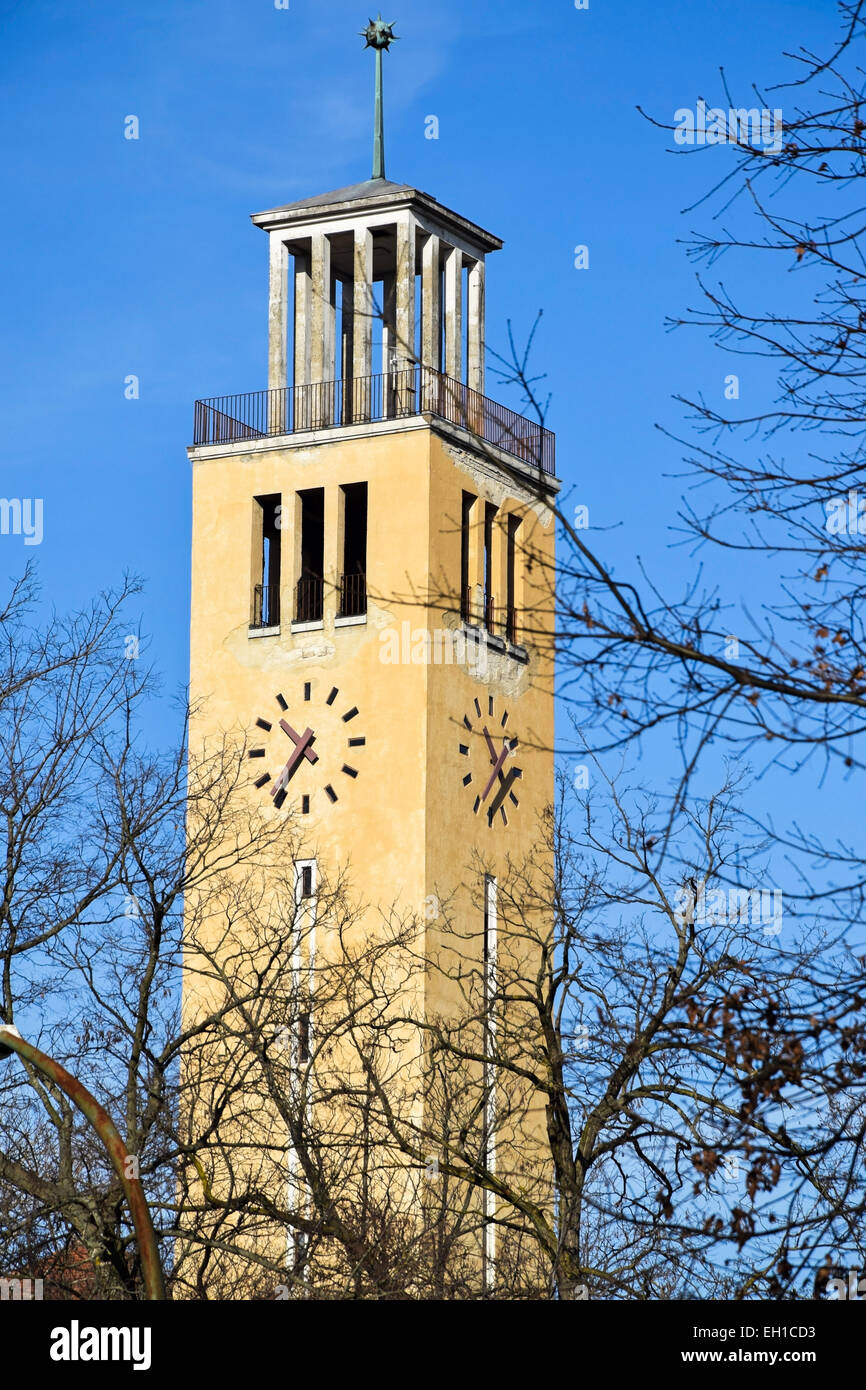 High and low tower hi-res stock photography and images - Alamy